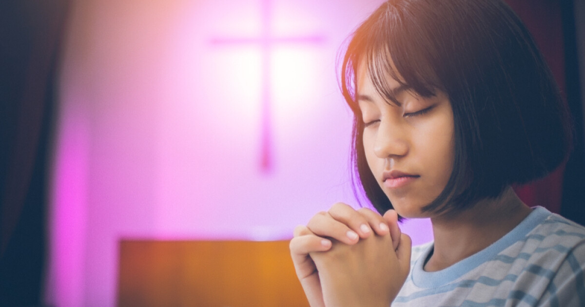 How to Help Your Teen Cultivate a Habit of Worship | Family Ministry ...